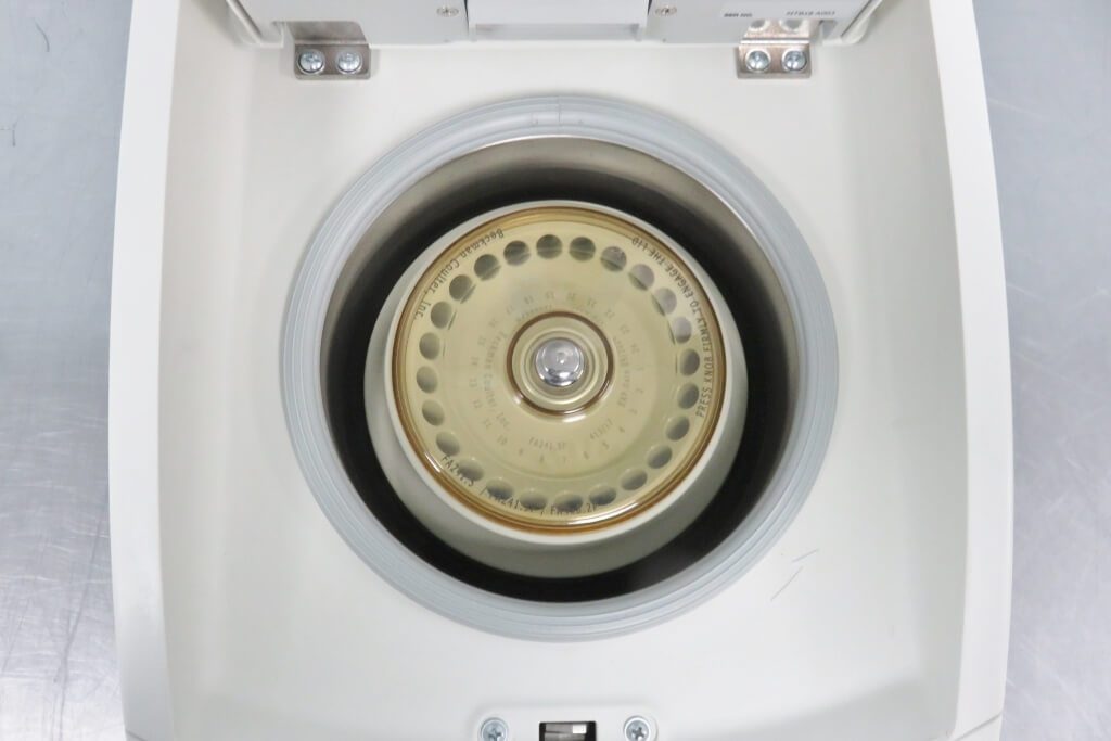 Beckman 20 Microcentrifuge - The Lab World Group