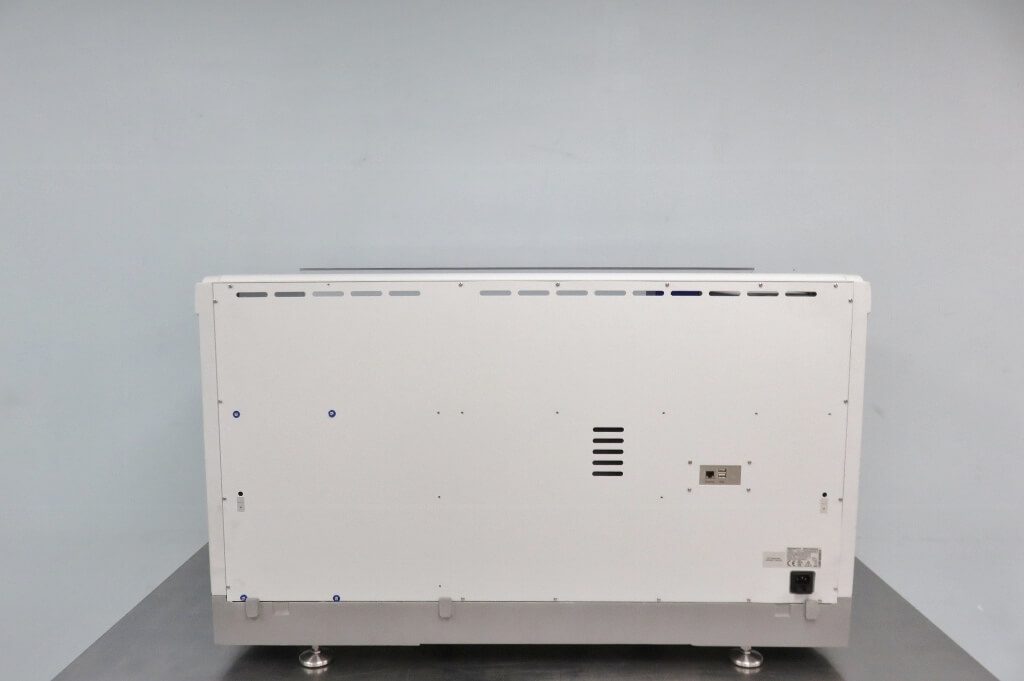 Eppendorf EpMotion Liquid Handler 5075