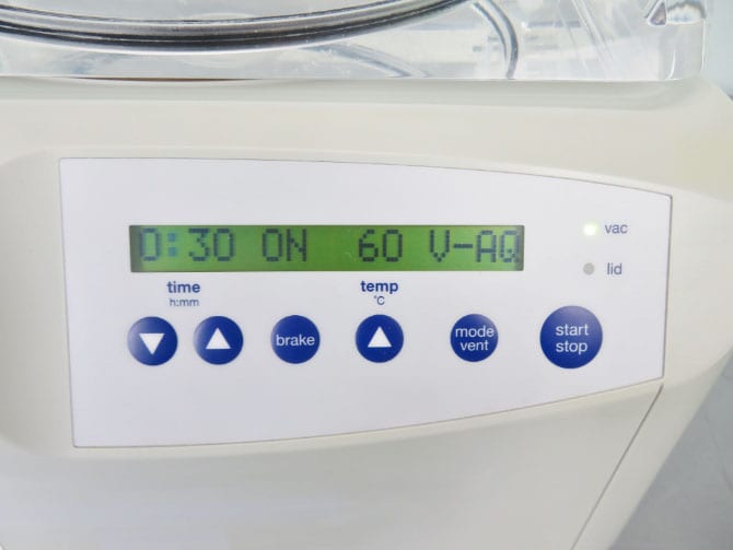 Eppendorf Vacufuge Plus Concentrator