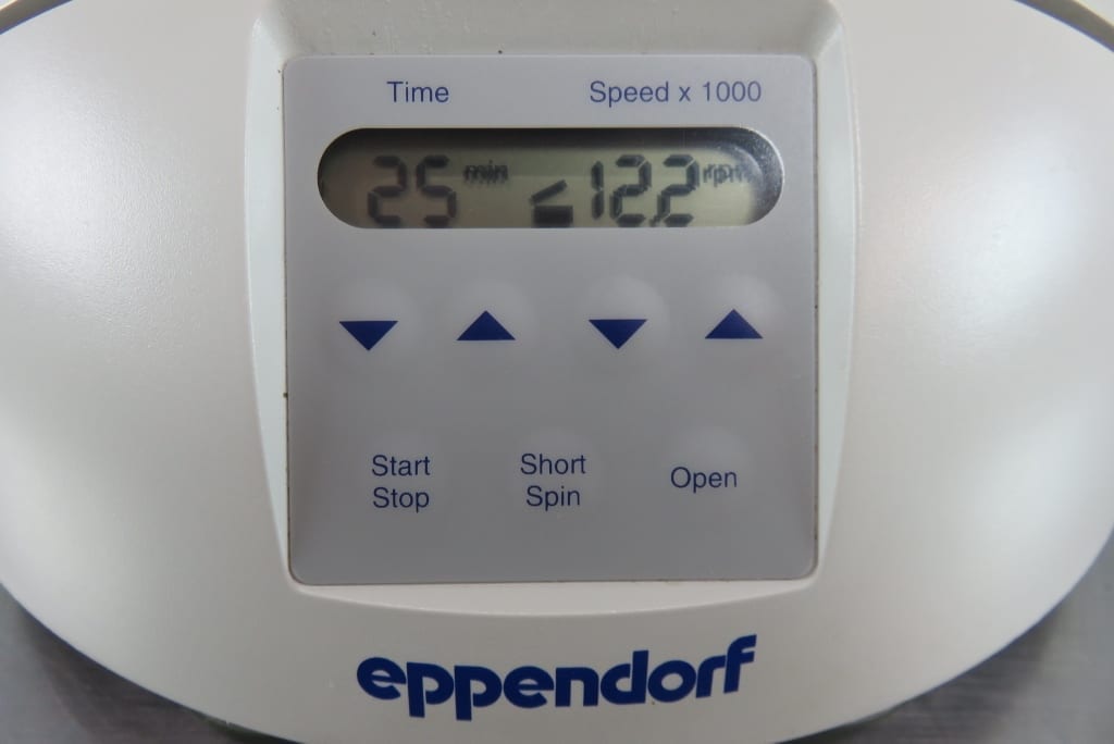 Eppendorf Mini Spin Plus Microcentrifuge