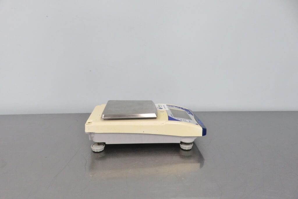 Fisher Scientific ACCU-4102 Lab Balance - The Lab World Group