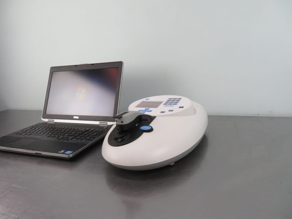 GE NanoVue Plus Spectrophotometer