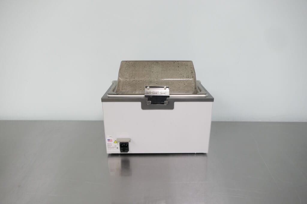 VWR Waterbath 5L with Digital Controls - The Lab World Group