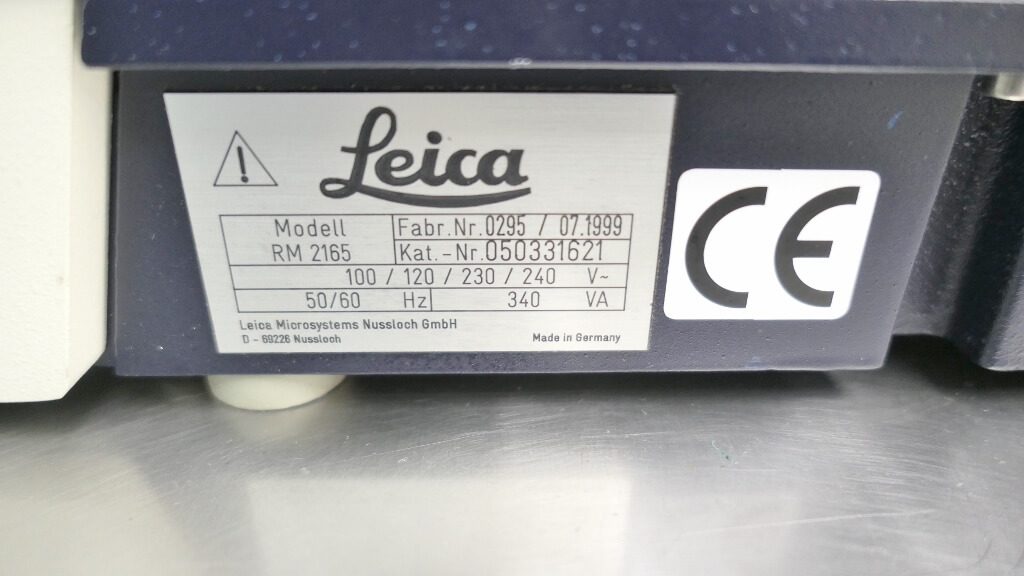 Leica RM2165 Rotary Microtome - The Lab World Group