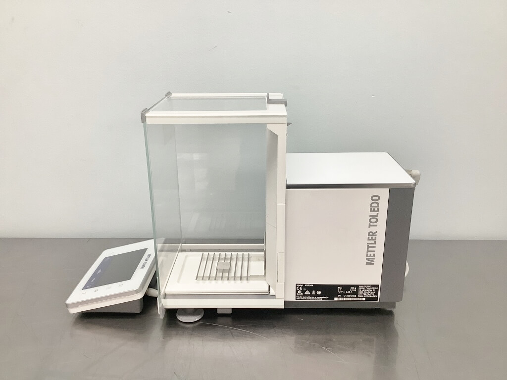 Mettler Toledo XSR204 Analytical Balance - The Lab World Group
