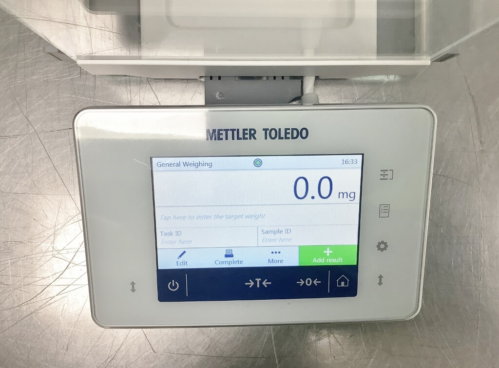 Mettler Toledo XSR204 Analytical Balance - The Lab World Group