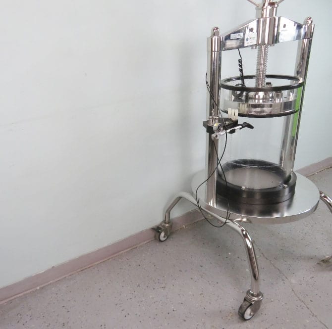 Large Millipore Chromatography Column - The Lab World Group