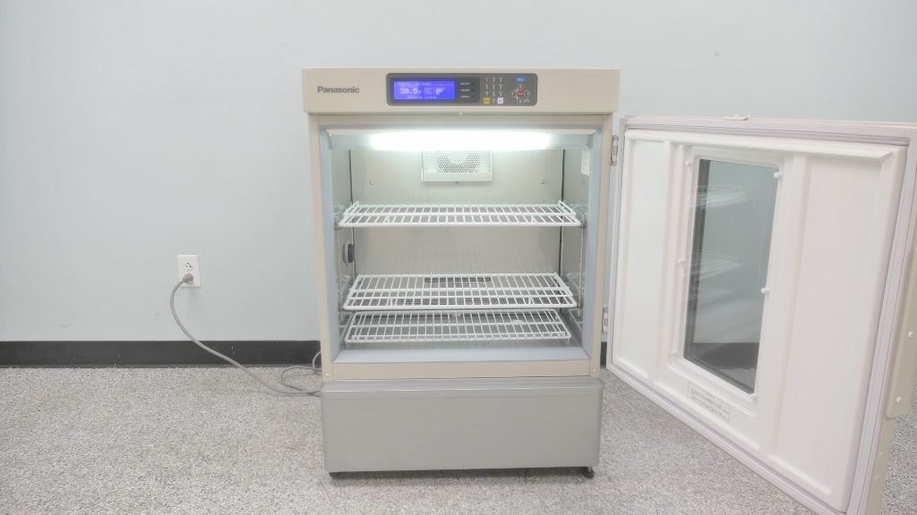 Panasonic BOD Incubator with Heat/Cooling - Unused