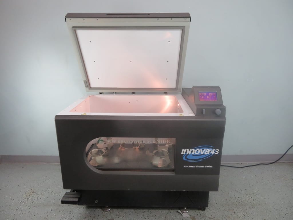 New Brunswick Innova 43 Incubator Shaker