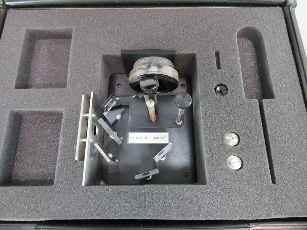 Perkin Elmer Spectrum 65 FT IR Spectrometer