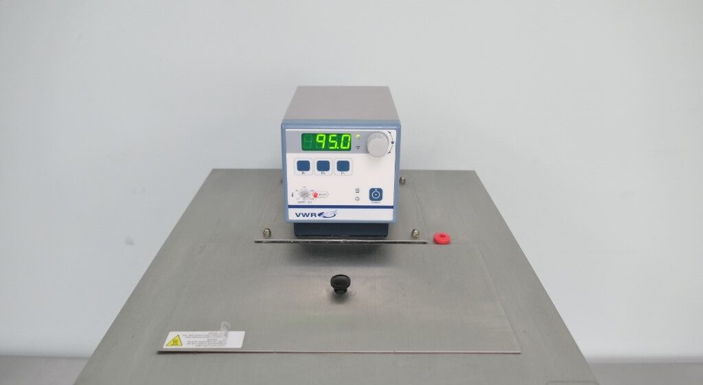 VWR Recirculating Chiller 11902S - The Lab World Group