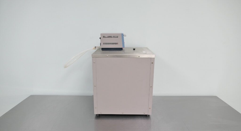 VWR Recirculating Chiller 11902S - The Lab World Group