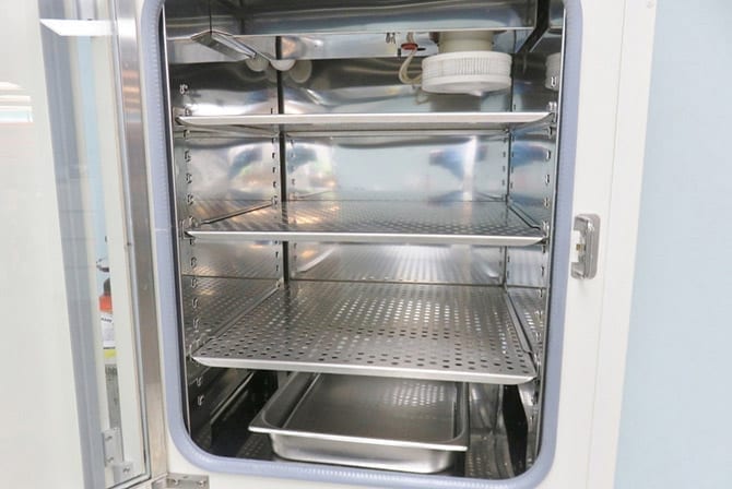 Thermo 3120 CO2 Water Jacketed Incubator - Dual Stack