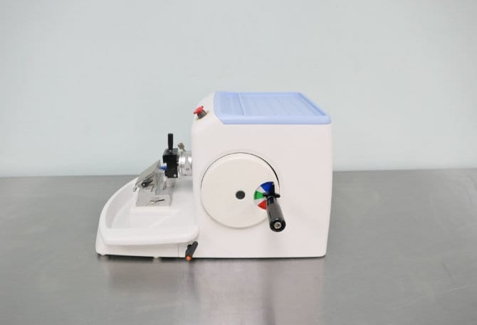 Shandon Finesse ME Plus Microtome