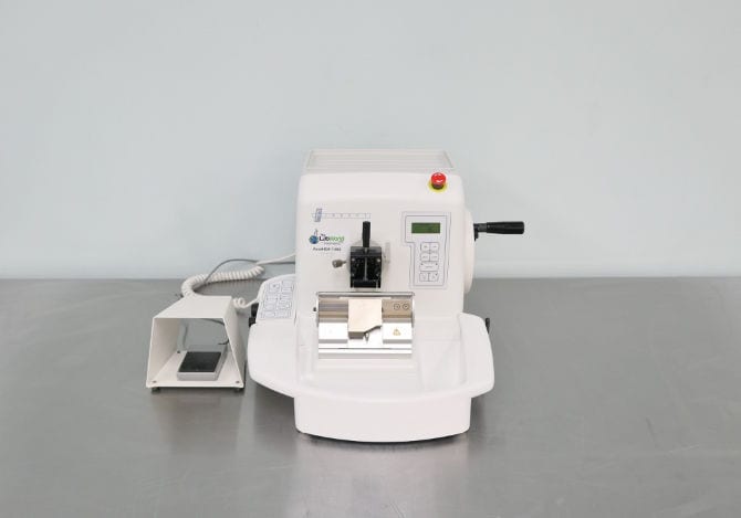 Thermo Shandon Finesse ME Microtome with Foot Pedal