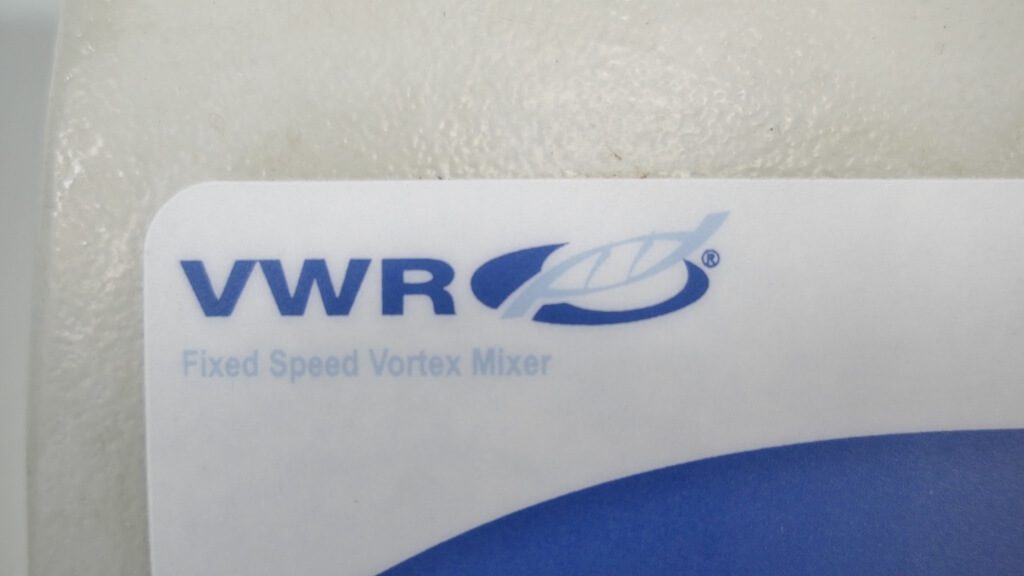 VWR Fixed Speed Vortexer with Flat Top - The Lab World Group