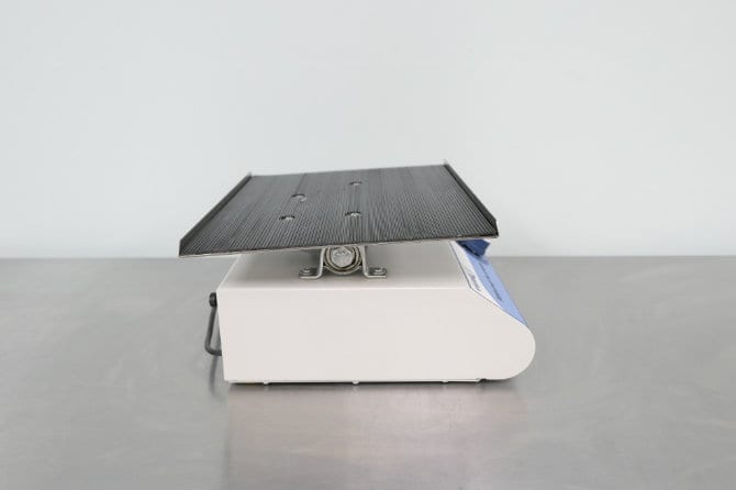 VWR 100 Rocking Platform - The Lab World Group