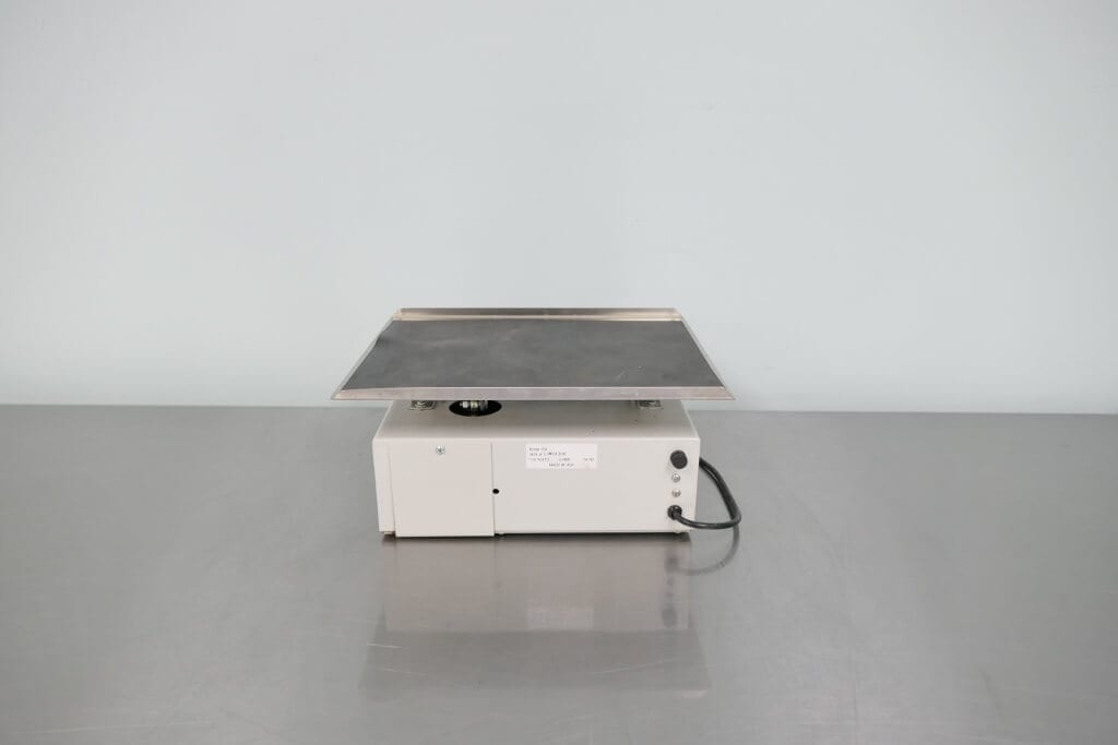 VWR 100 Rocking Platform Shaker - The Lab World Group