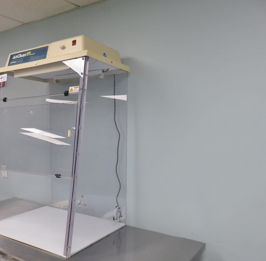 Airclean PCR Workstation Dead Air Box - The Lab World Group