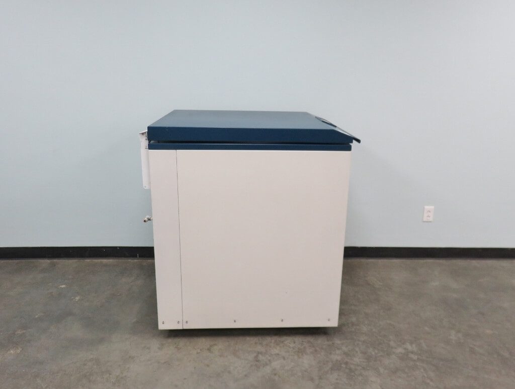 Chart MVE XLC-1200 Liquid Nitrogen Freezer - The Lab World Group