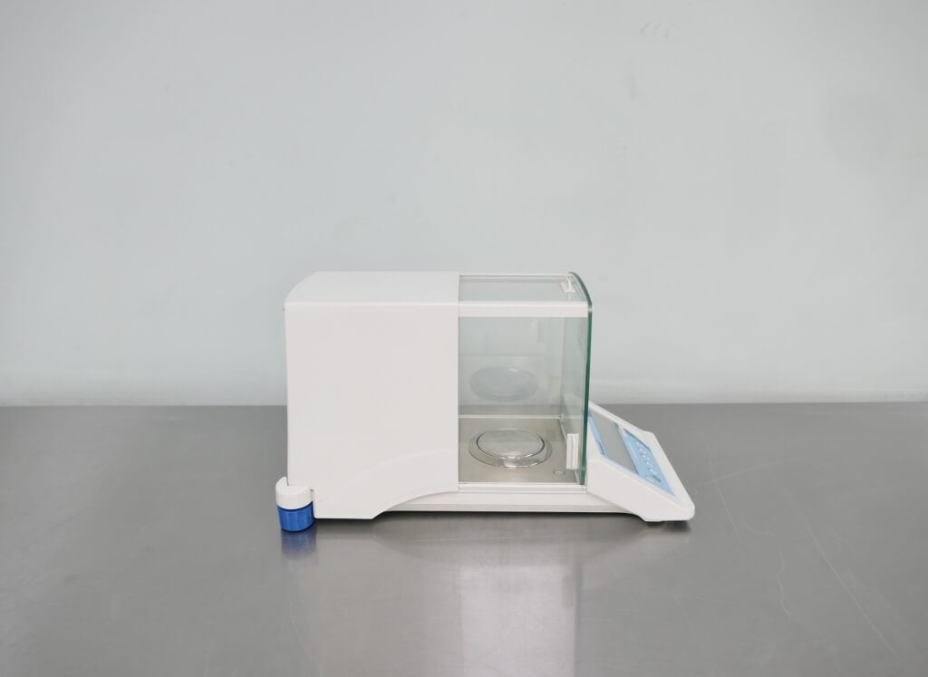 Cole Parmer Symmetry PA 120 Balance - The Lab World Group