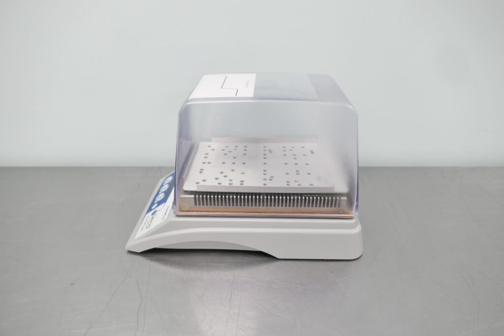 VWR Incubating Mini Shaker - The Lab World Group