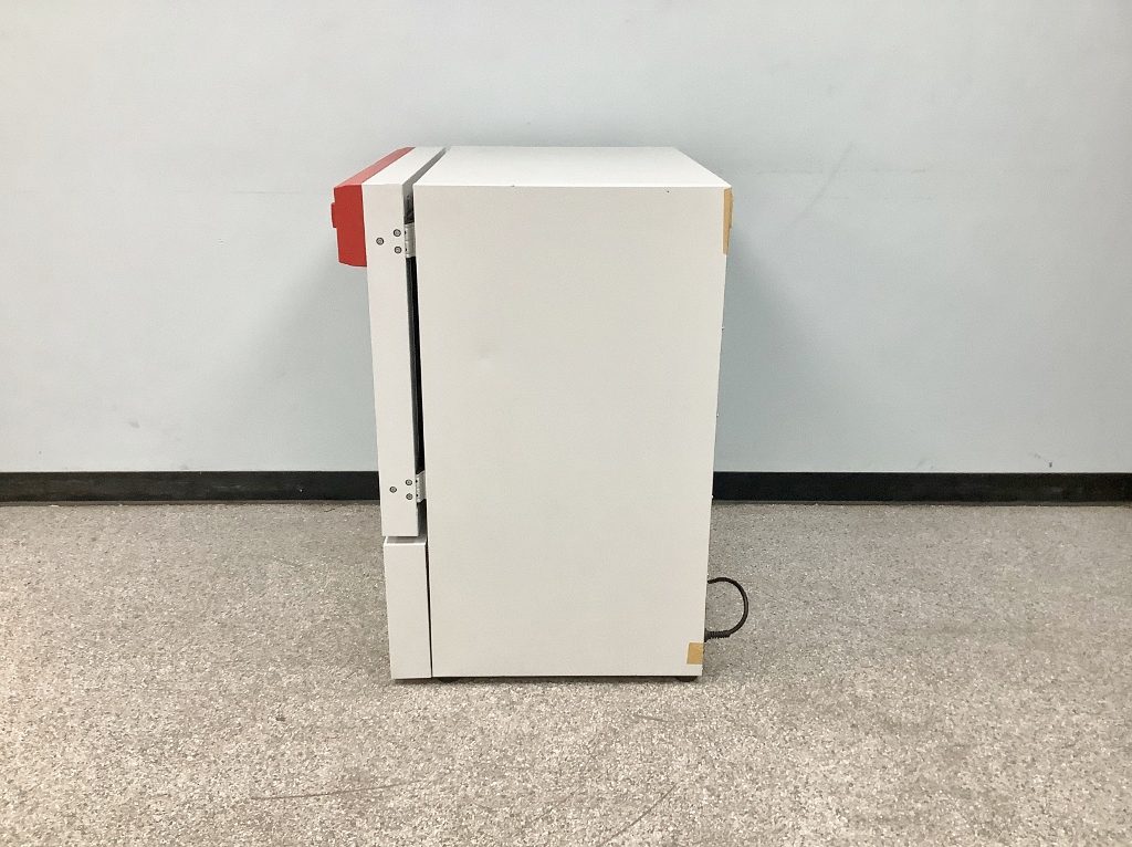 Binder KB 115 BOD Incubator with Heating/Cooling