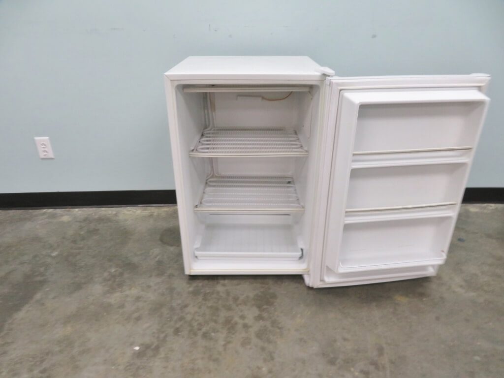 Thermo Freezer Undercounter -20C - The Lab World Group