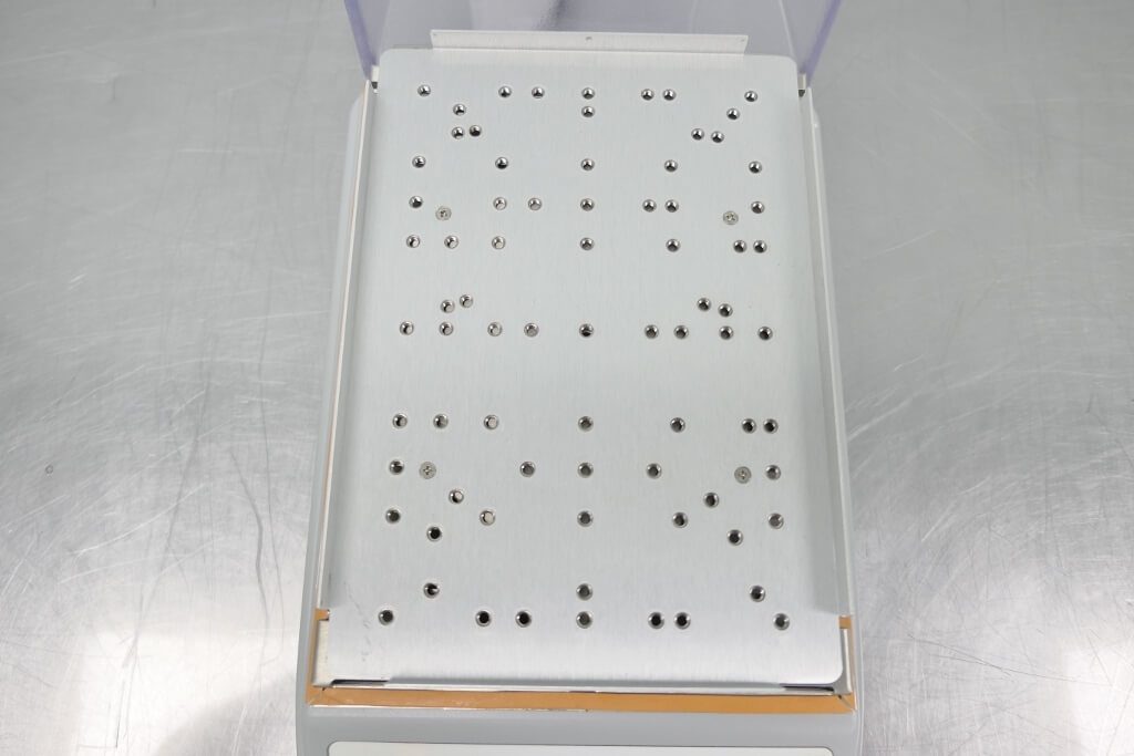 VWR Incubating Mini Shaker - The Lab World Group