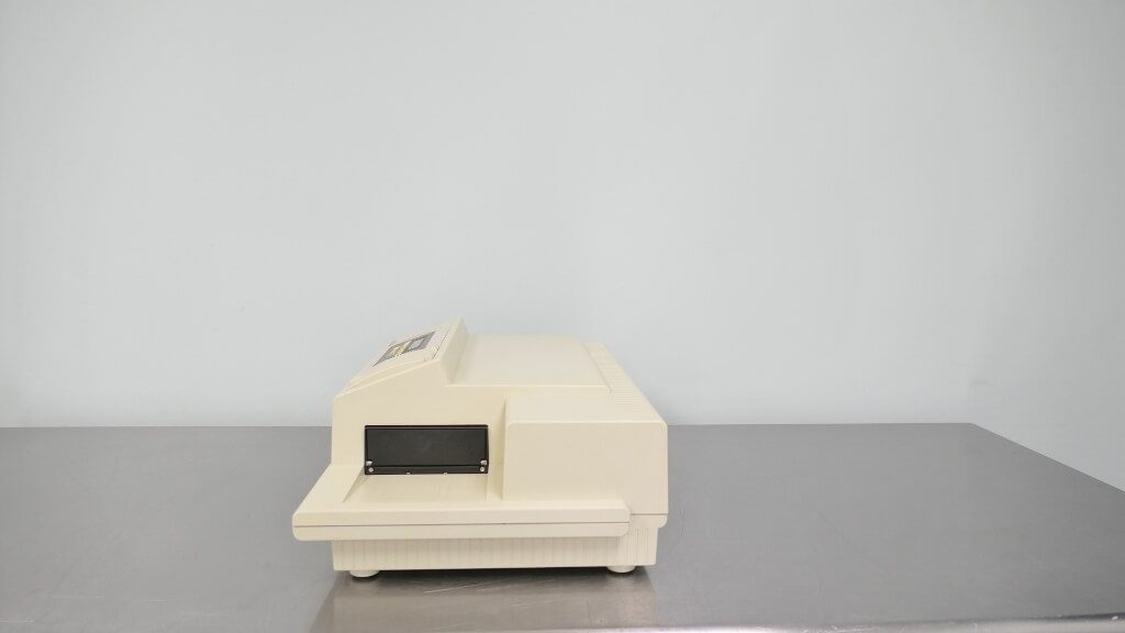 SpectraMax M2E Microplate Reader - The Lab World Group