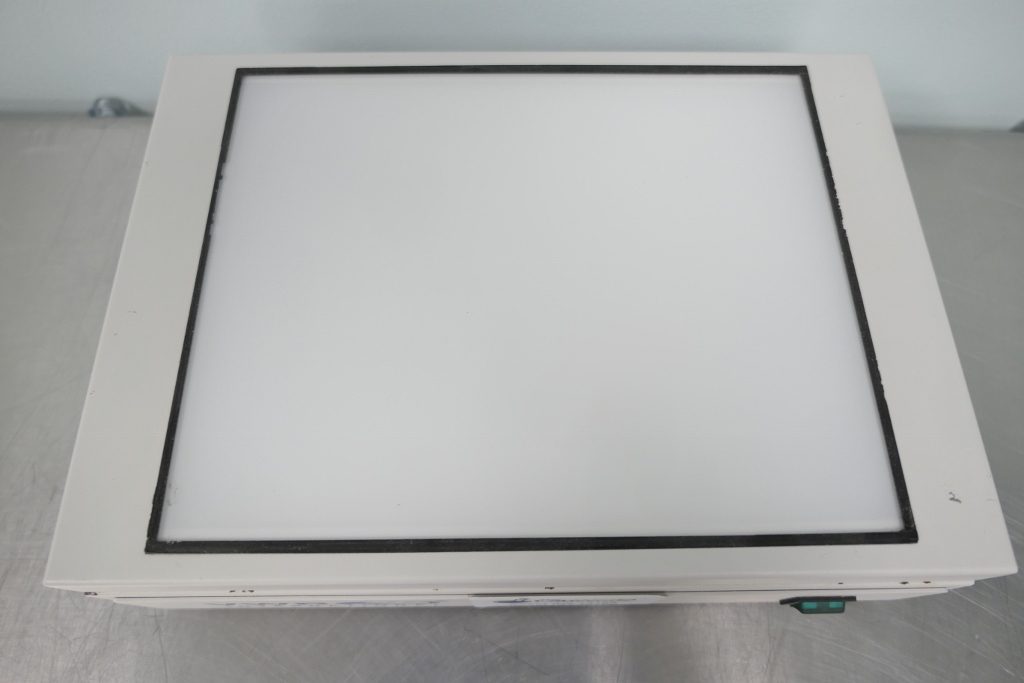 White Light Transilluminator VWR - The Lab World Group