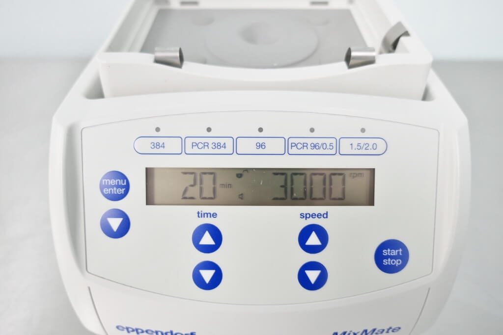 Eppendorf MixMate Microplate Shaker 5353 - The Lab World Group