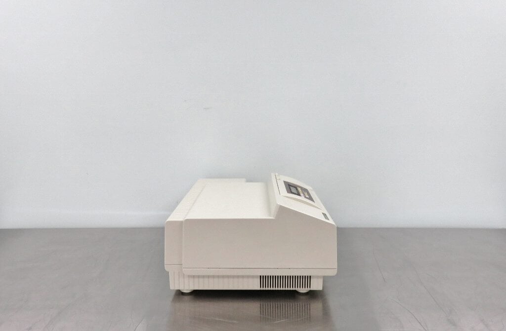 Molecular Devices SpectraMax M2 Plate Reader
