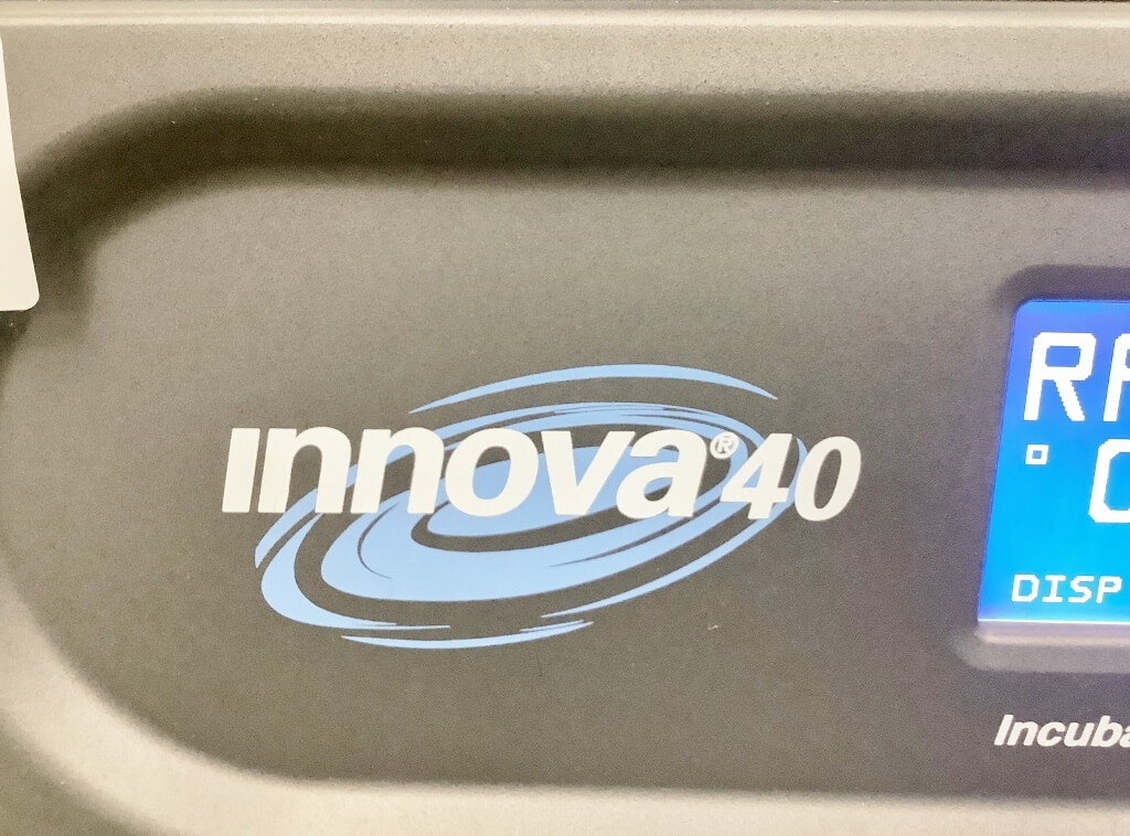 New Brunswick Incubator Shaker Innova 40R