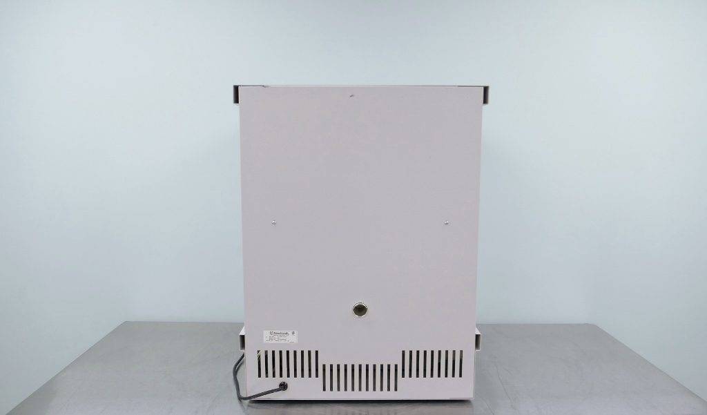 Fisher Isotemp Incubator 637F - The Lab World Group