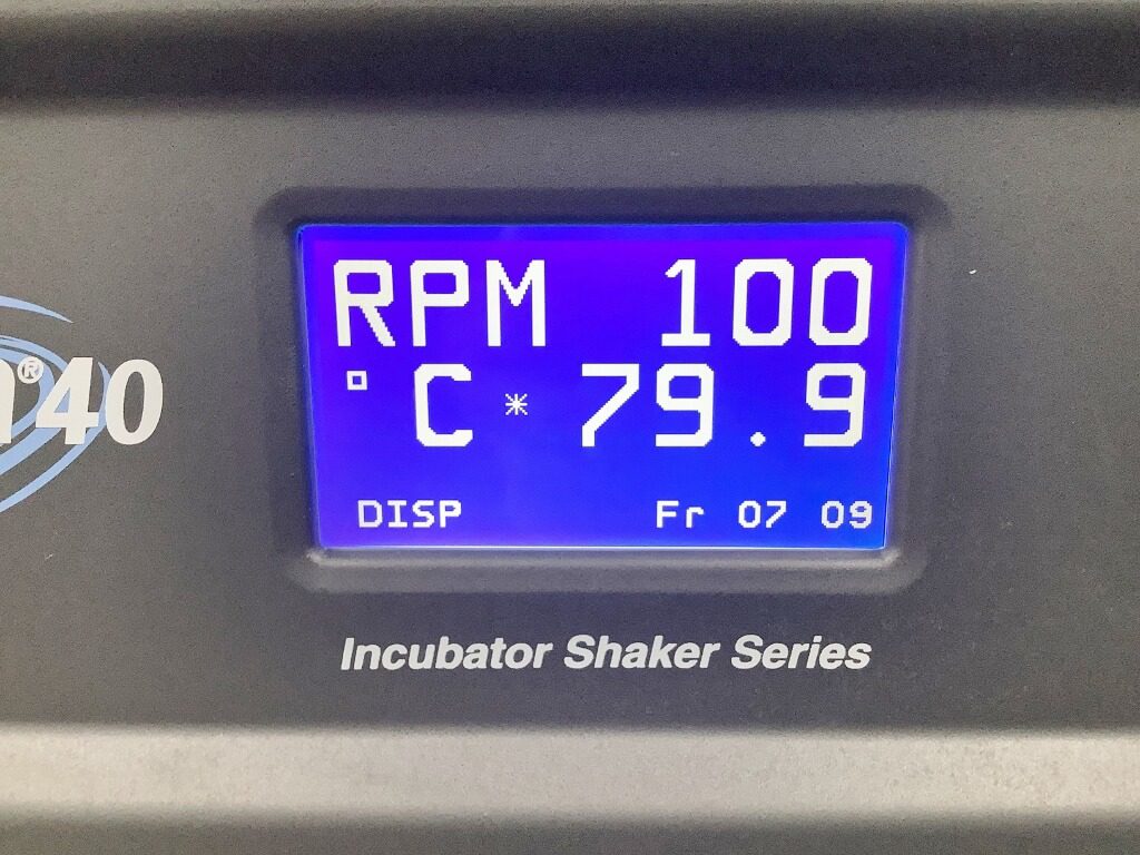 New Brunswick Incubator Shaker Innova 40R