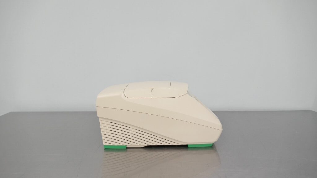 Biorad T100 Thermal Cycler - The Lab World Group