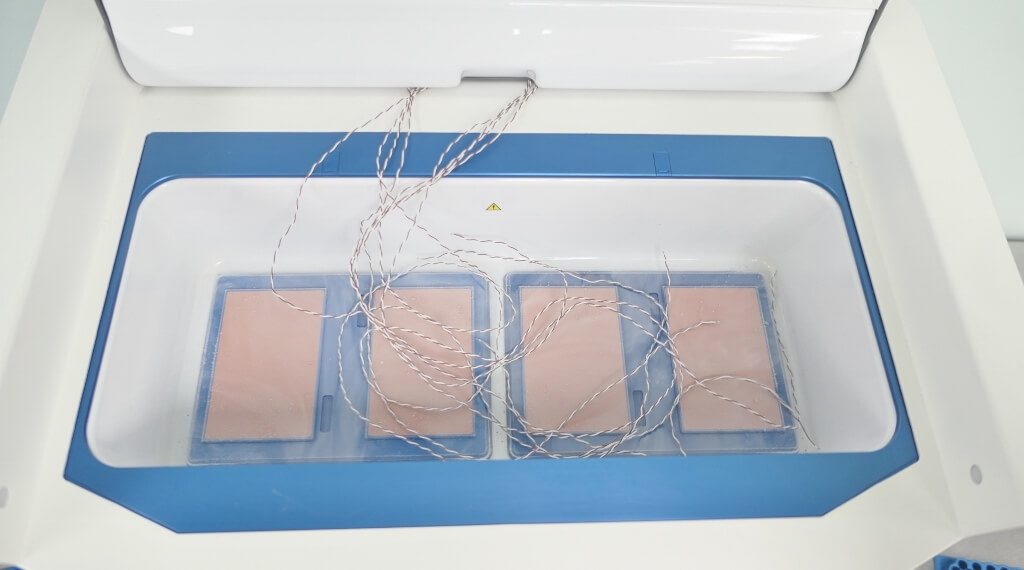 VIA Freeze Quad Controlled Rate Freezer - The Lab World Group