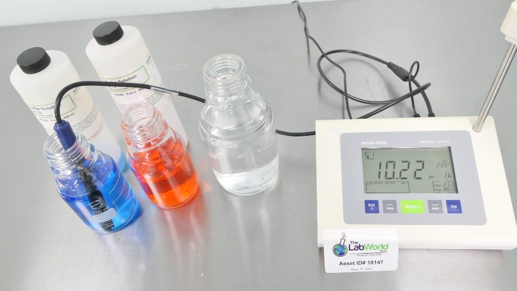 Mettler FiveEasy pH Meter FP20 - The Lab World Group