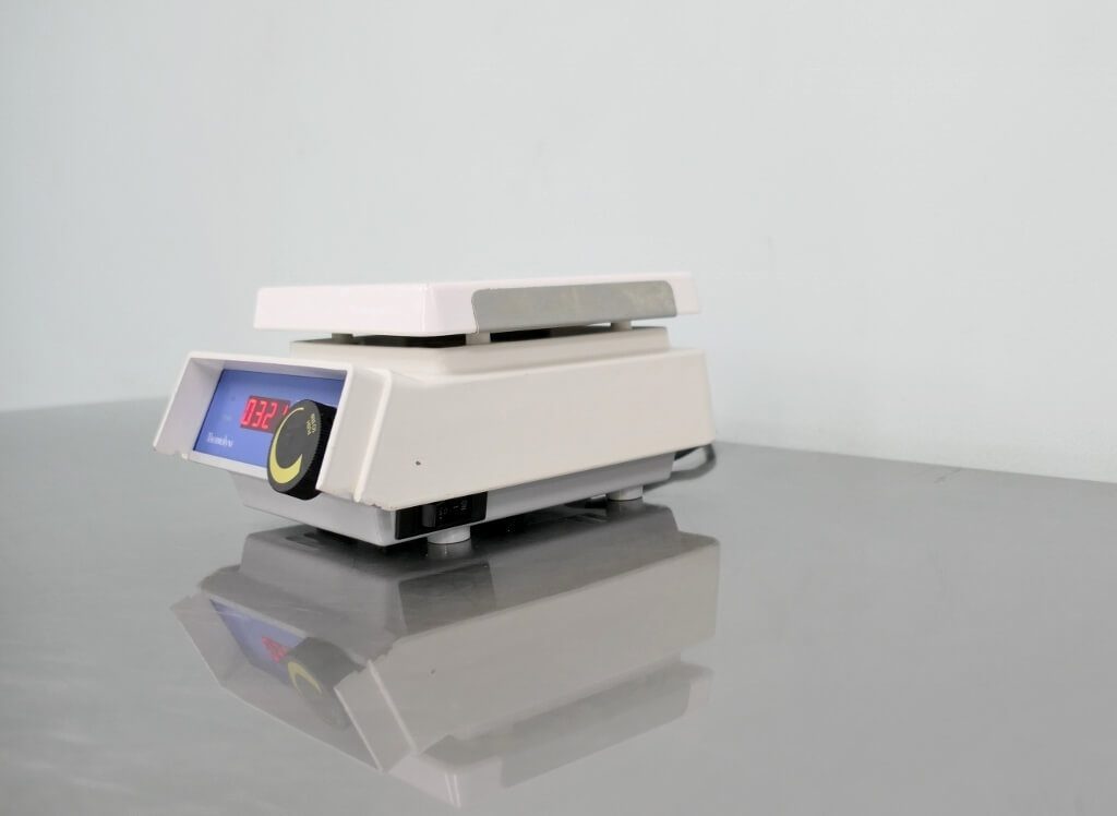 Thermolyne Magnetic Stirrer Plate - The Lab World Group