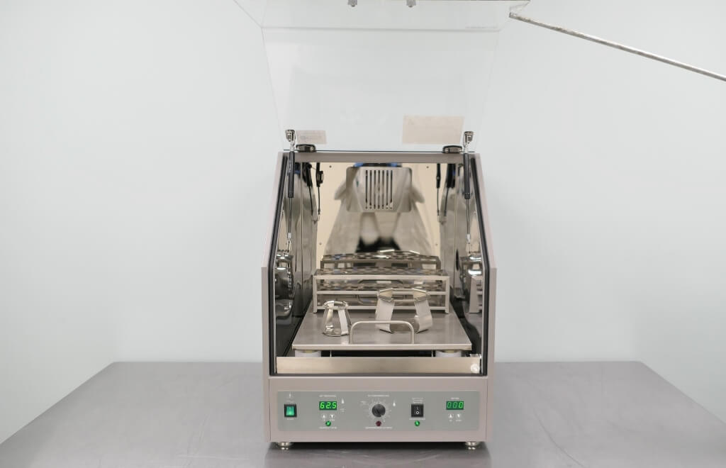 Shel Lab Incubator Shaker - 2022 Unused - The Lab World Group