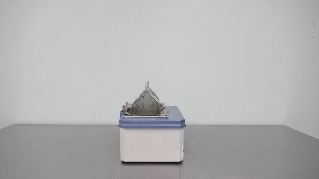 Fisher Scientific IsoTemp 205 Water Bath - The Lab World Group