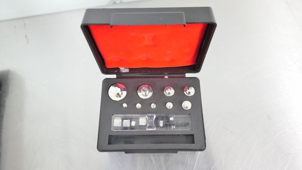 US Solid Analytical Balance - The Lab World Group