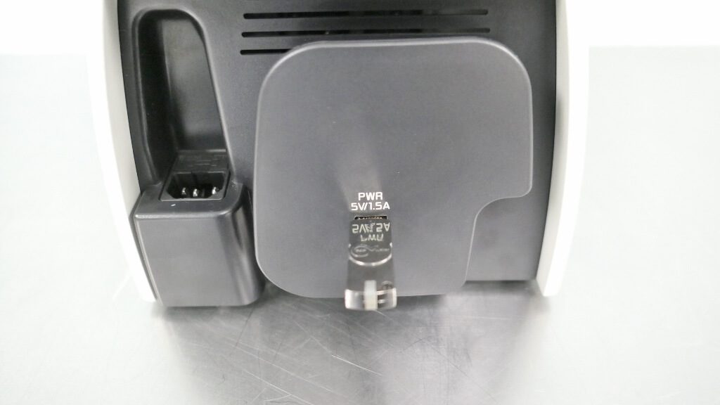 Leica DM750 Microscope with ICC50W Camera