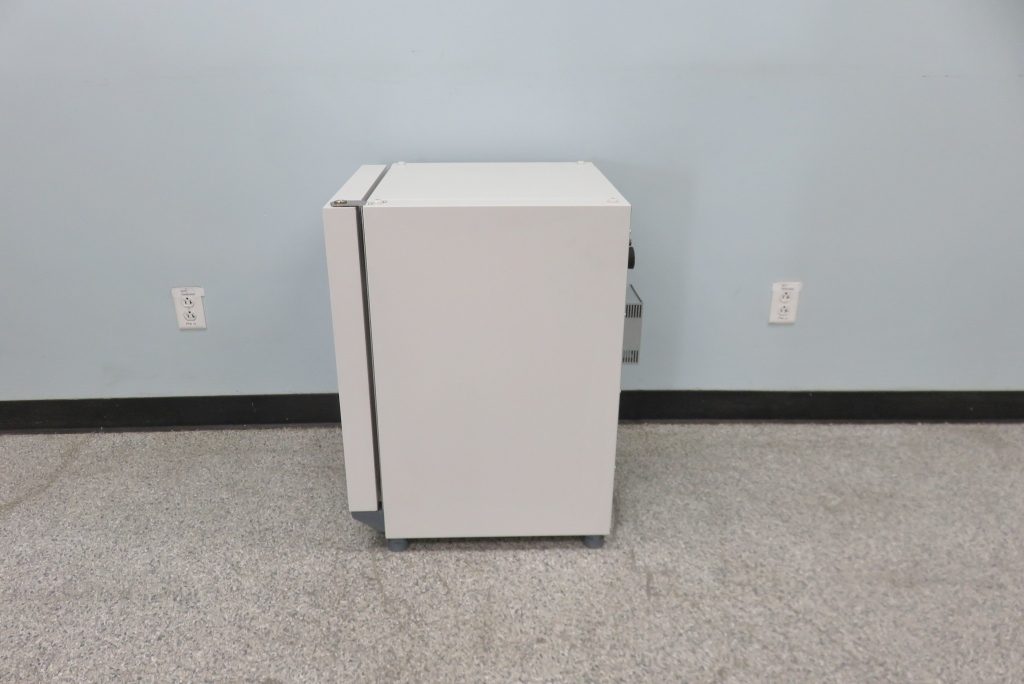 Microbiological Forced Air Incubator - The Lab World Group