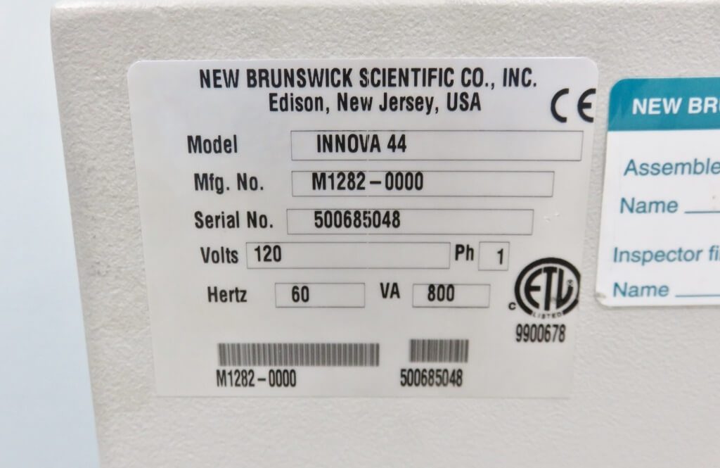 New Brunswick Innova 44 Incubator Shaker