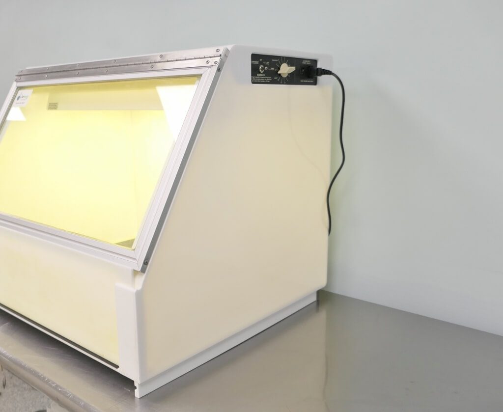 CBS Scientific PCR Workstation - The Lab World Group