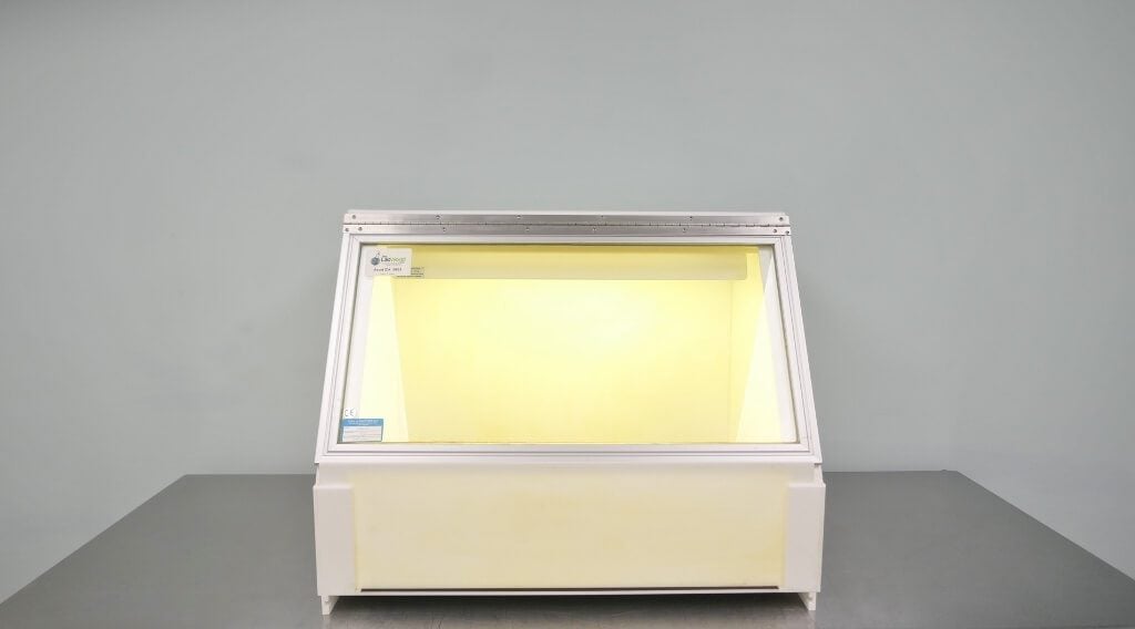 CBS Scientific PCR Workstation - The Lab World Group