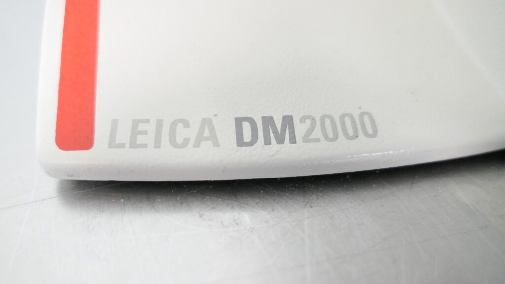 Leica DM2000 Microscope - The Lab World Group