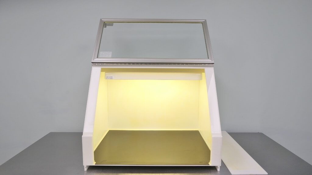 CBS Scientific PCR Workstation - The Lab World Group